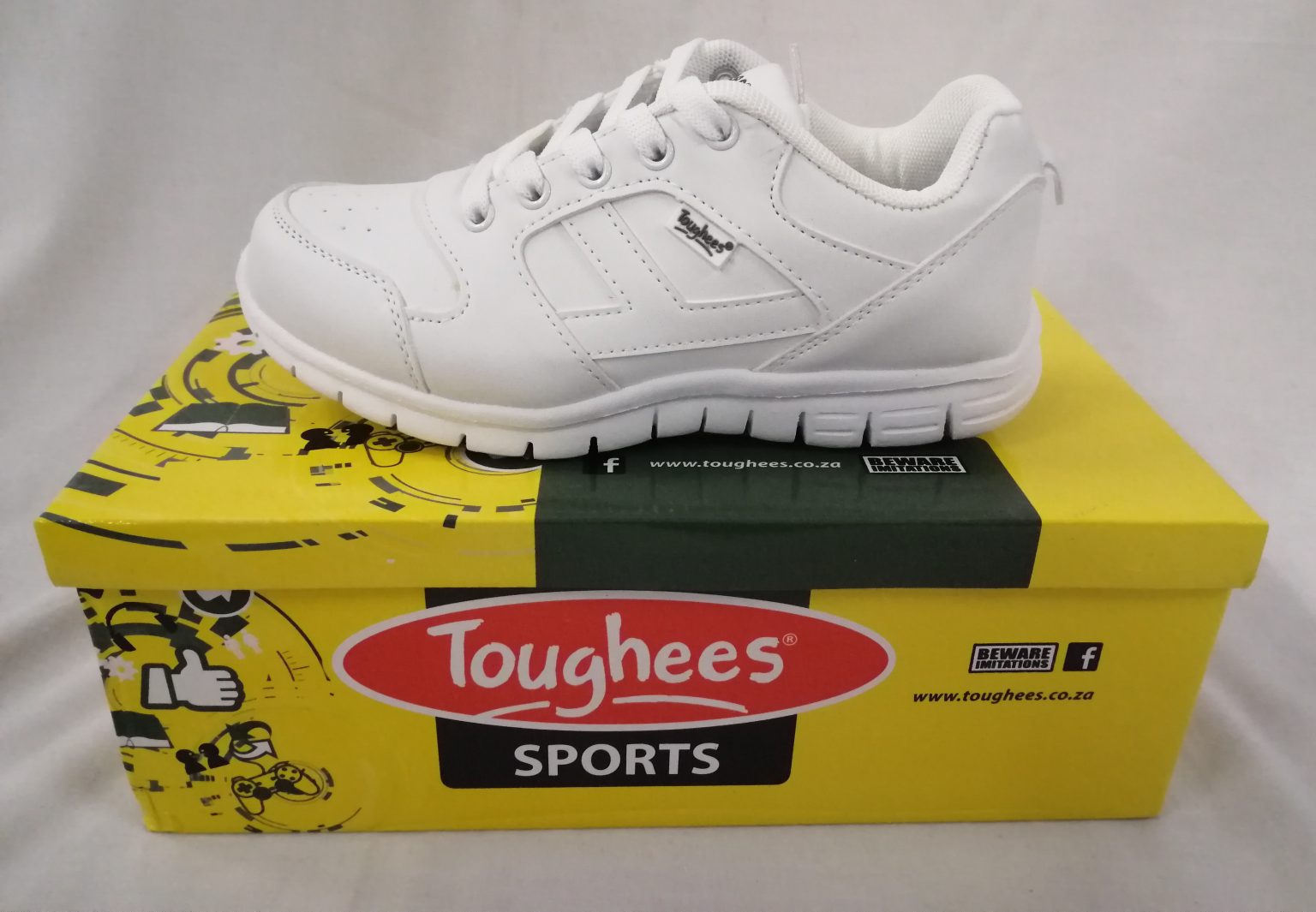 Tekkies white lace – Constantia Schoolwear